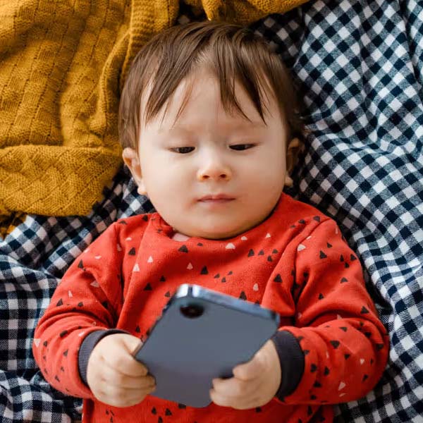 Screen Time at Age 1 Year associated with Communication and ...